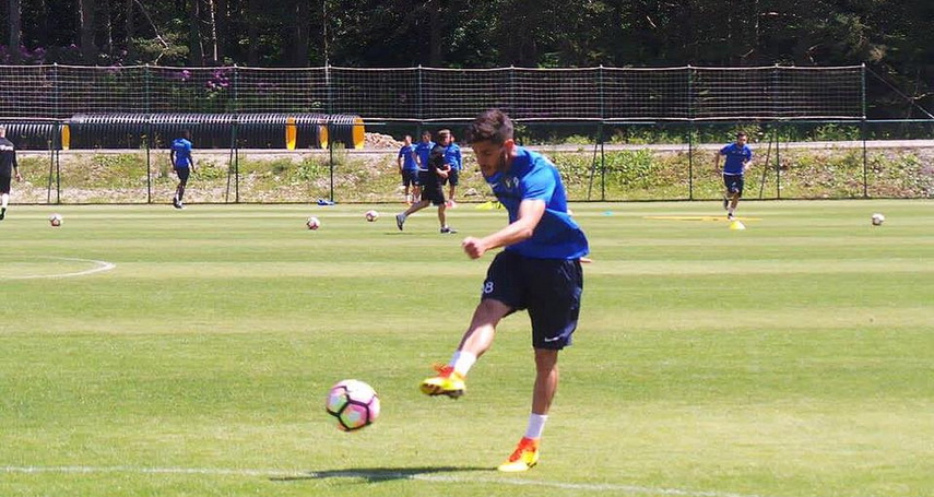 Radu Boboc şi Mihai Ene, de la FC Viitorul, în lotul României pentru ... Radu Boboc şi Mihai Ene, de la FC Viitorul, în lotul României pentru ...