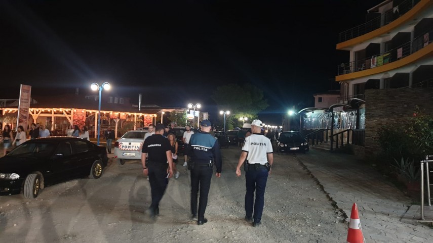 Peste 200 de firme de pe litoral, verificate de polițiștii și jandarmii ... Peste 200 de firme de pe litoral, verificate de polițiștii și jandarmii ...