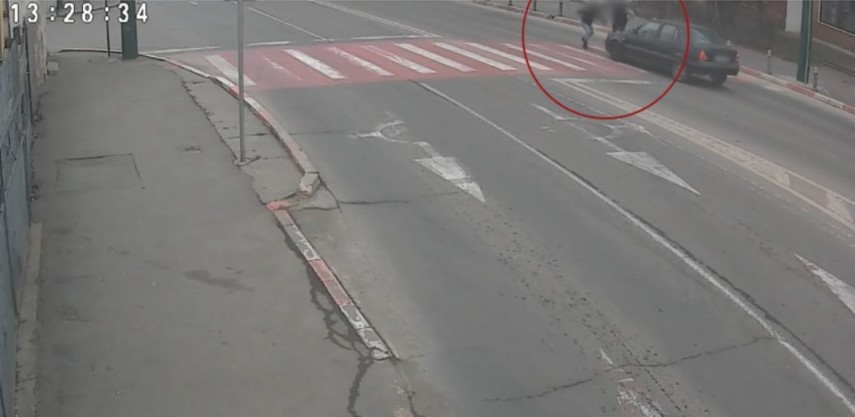 Accident surprins pe cameră, la Constanța. Eveniment rutier pe o trecere de pietoni (FOTO+VIDEO)